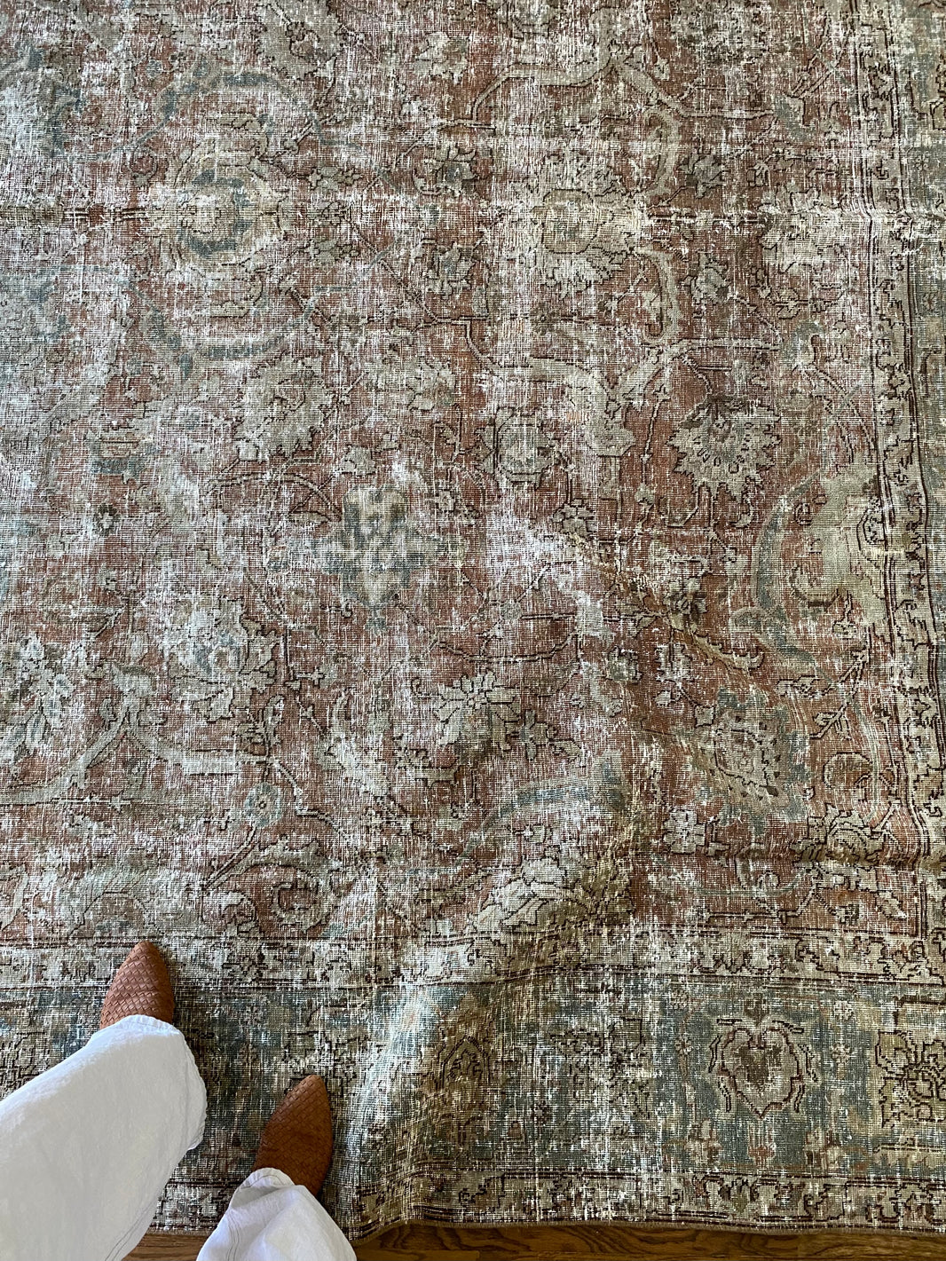 Two Sisters Rugs | Hand Knotted Wool Rugs